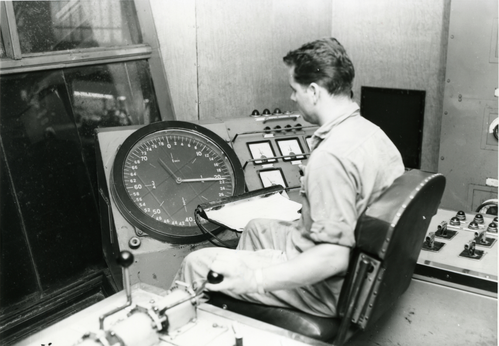 1967 – Operator in rolling mill – P06660 – Wollongong City Libraries ...