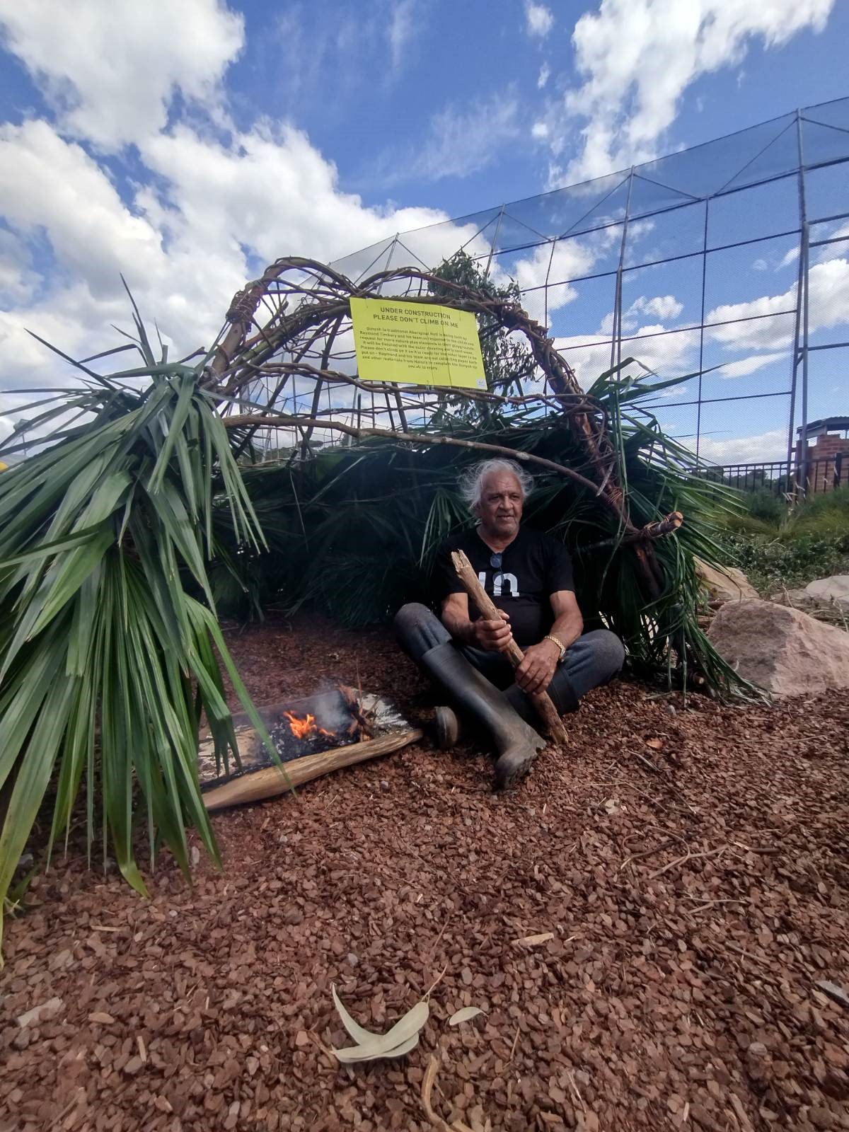 Uncle Steve in the Gunyah he created – Wollongong City Libraries ...