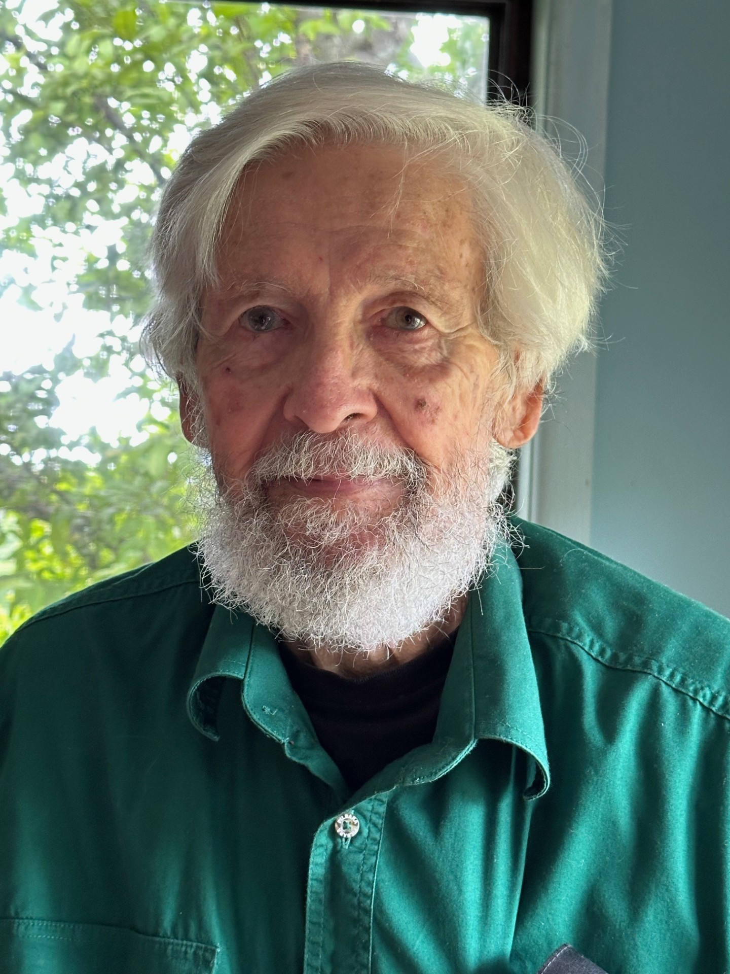 Graham portrait – Wollongong City Libraries' Illawarra Stories